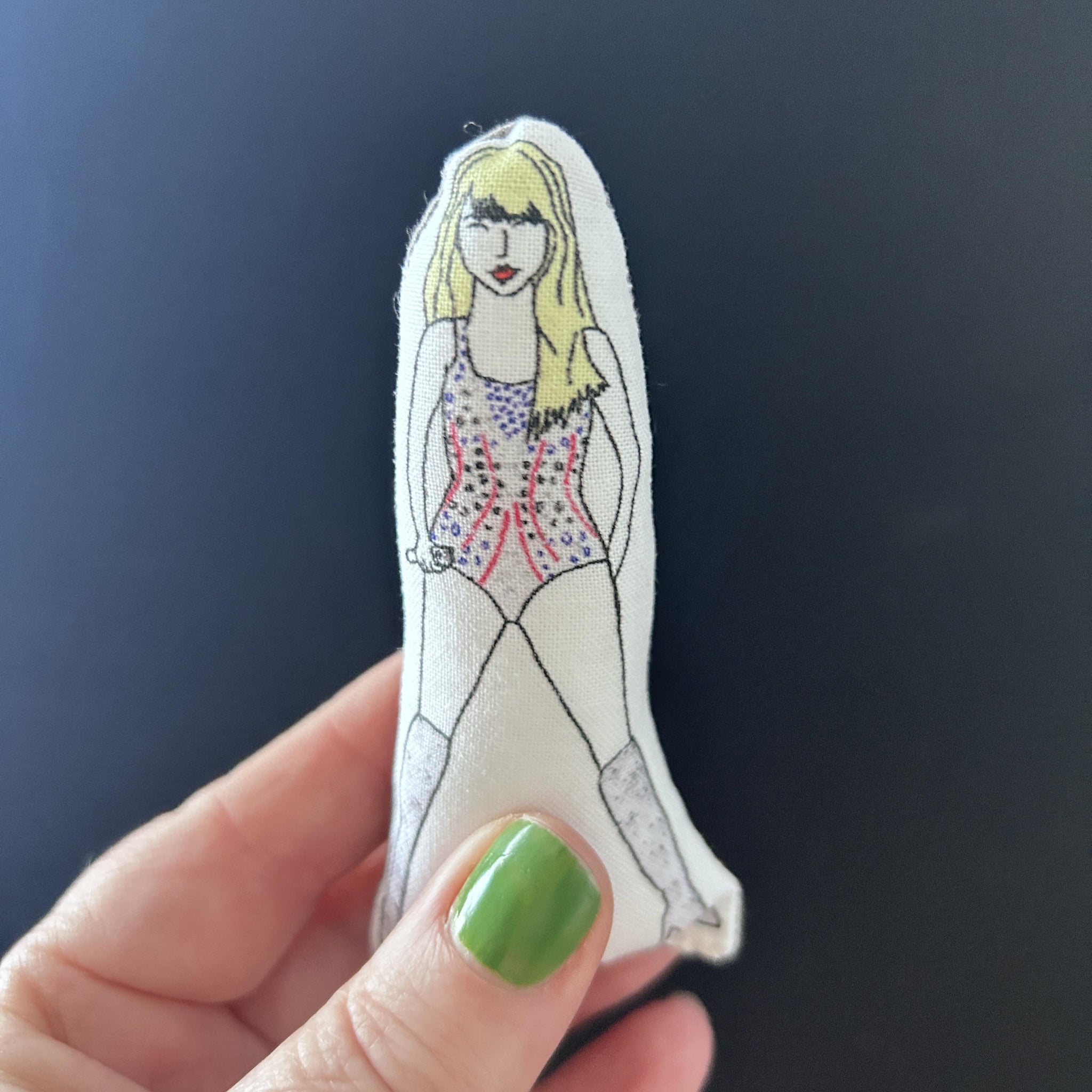 Taylor Swift - Tinned Idol Keepsake Doll – Fat Hen And Flo